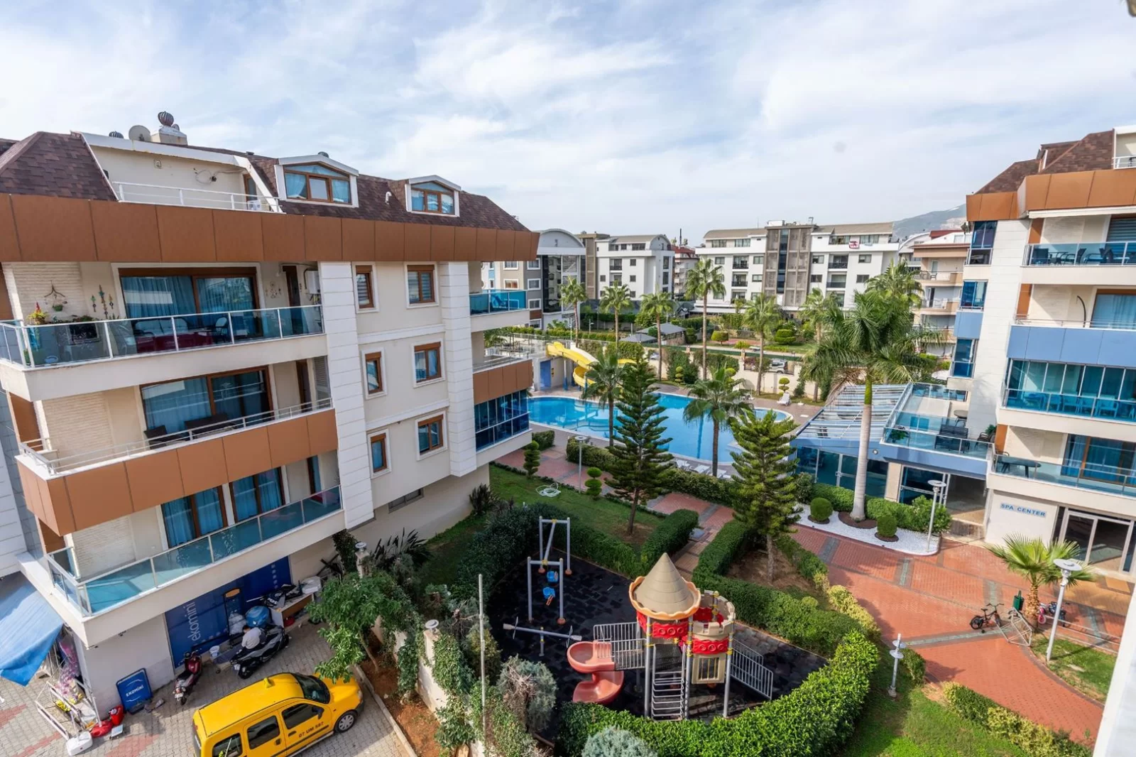 LUXURY 4+1 FURNISHED 260 SQM PENTHOUSE IN A PRESTIGIOUS COMPLEX IN ...