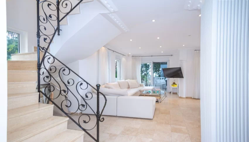 FURNISHED 2+1 VILLA WITH SEA, CASTLE & MOUNTAIN VIEWS IN ALANYA CİKCİLLİ